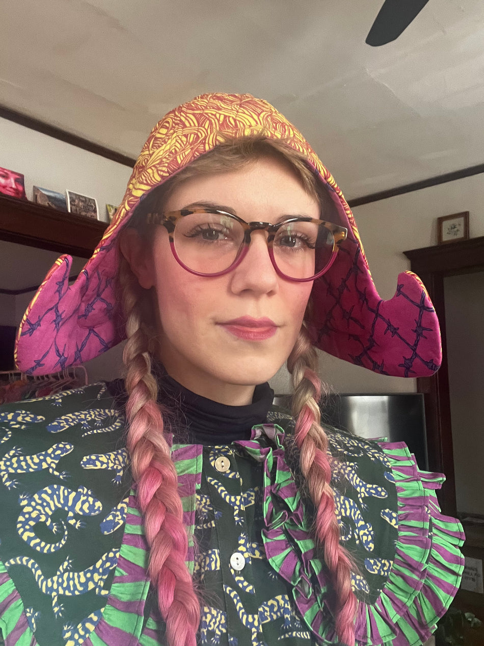 Dutch bonnet * Beautiful Genius by Jordan Piantedosi